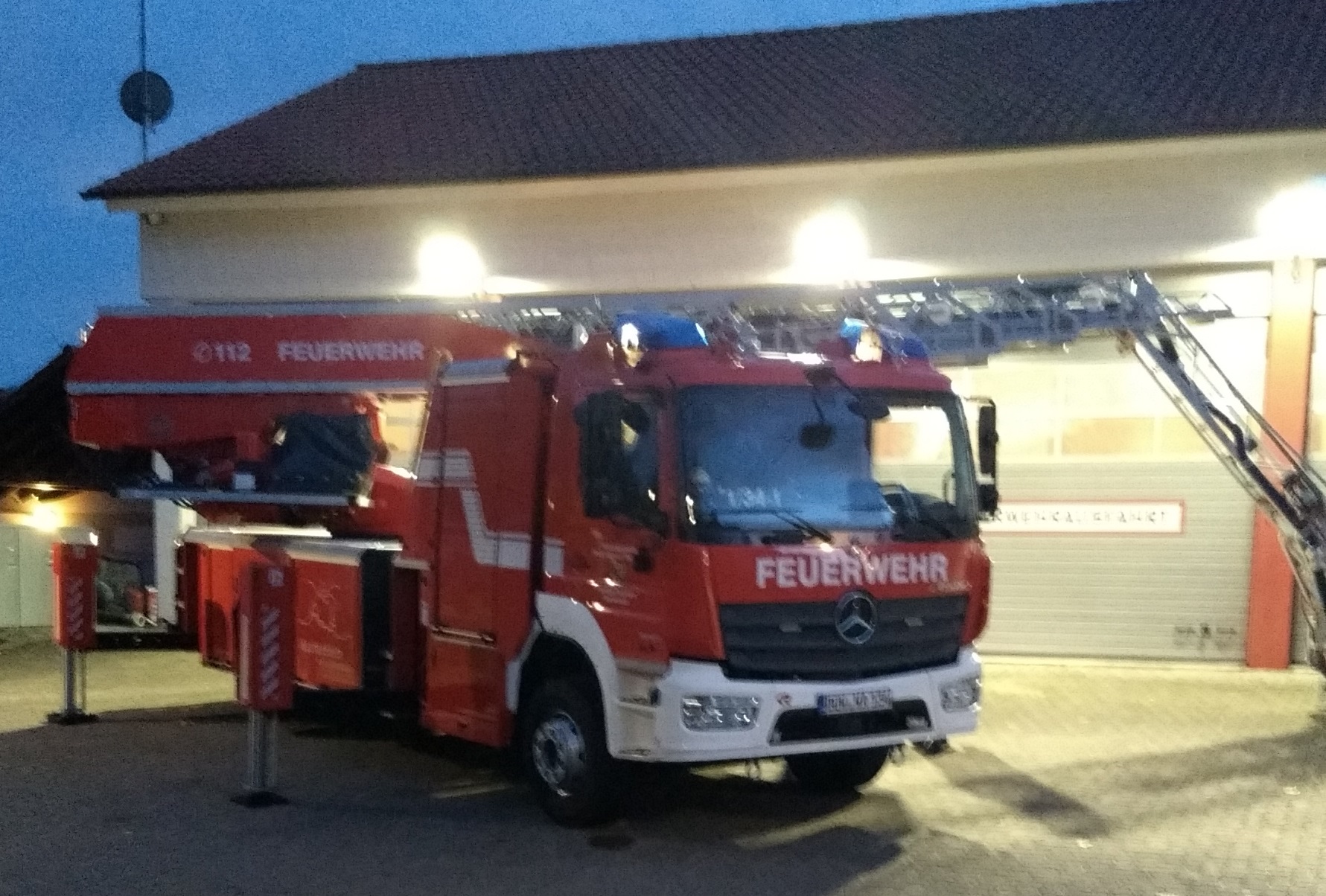 Einweihung des neuen Drehleiterfahrzeuges: Freiwillige Feuerwehr
